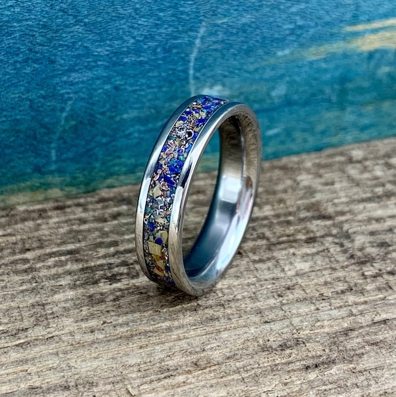 Titanium Ring for Men or Women Unique Ring With Meteorite - Etsy