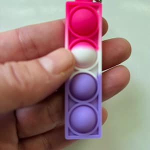 Mini Fidget Pop Bubble Keychain, Sensory Fidget Mini Keychain Colorful ...