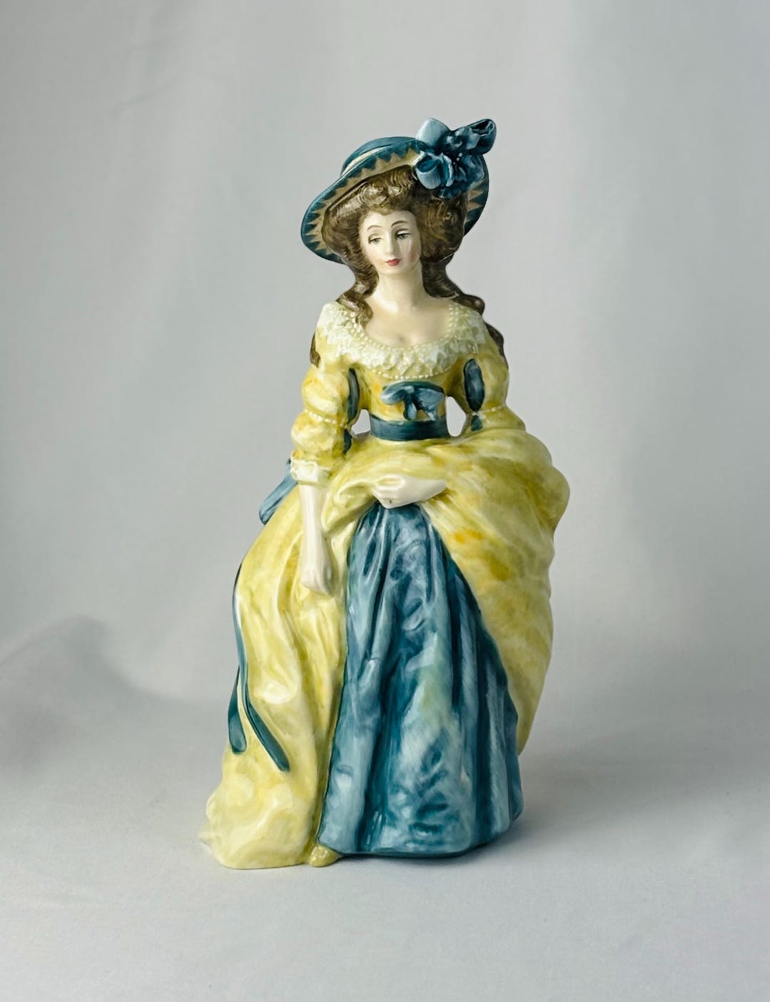 Royal Doulton Figurine,sophia Charlotte Lady Sheffield HN 3008 - Etsy