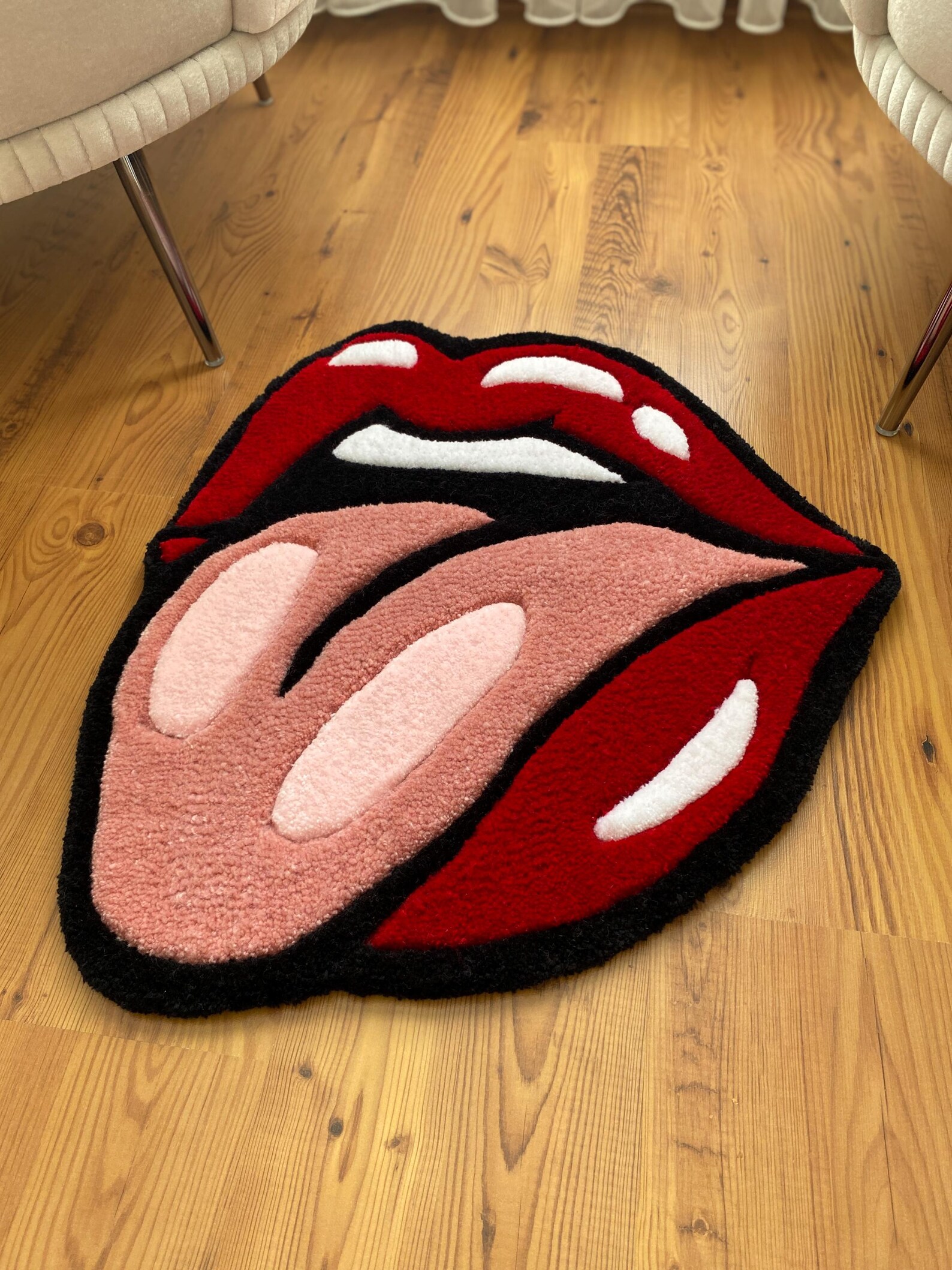 Handmade Sassy Lips Tufted Rug Funky Pop Art Tongue Out Floor Mat Bold ...