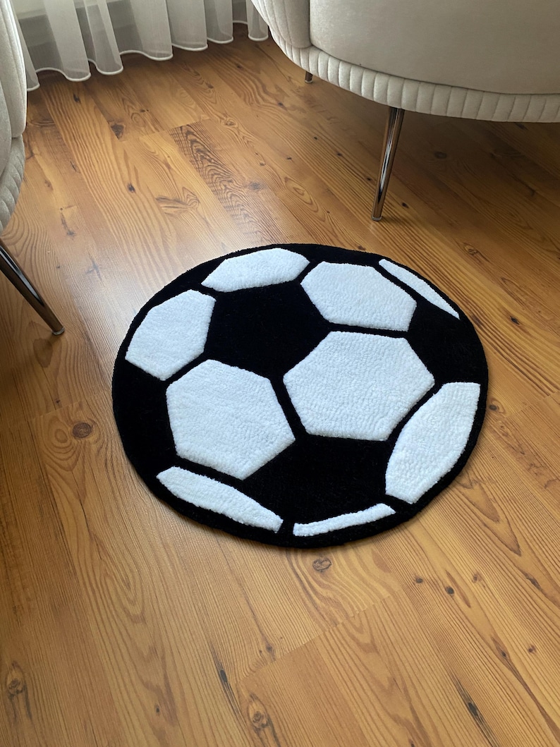 Handmade Soccer Ball Tufted Rug, Round Black and White Football Rug ...