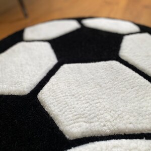 Handmade Soccer Ball Tufted Rug, Round Black and White Football Rug ...