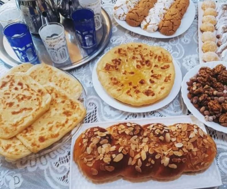 Moroccan Food,msemen, Harcha, Moroccan Sweet, Moroccan Malwi, Cake ...