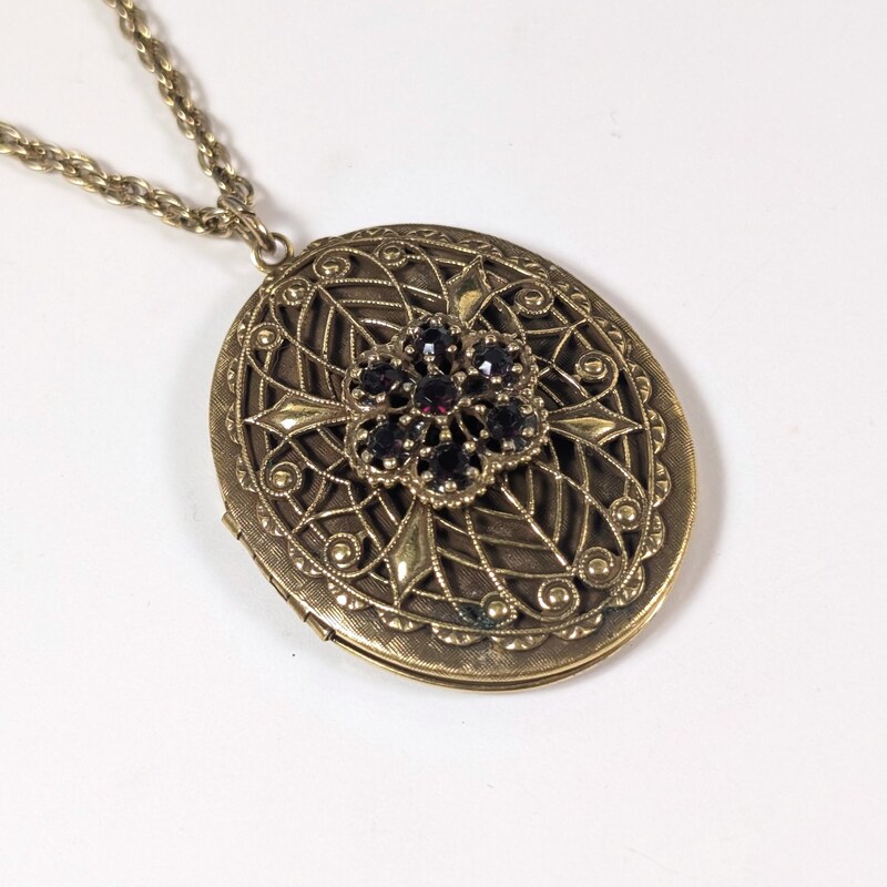 Filigree Locket - Etsy