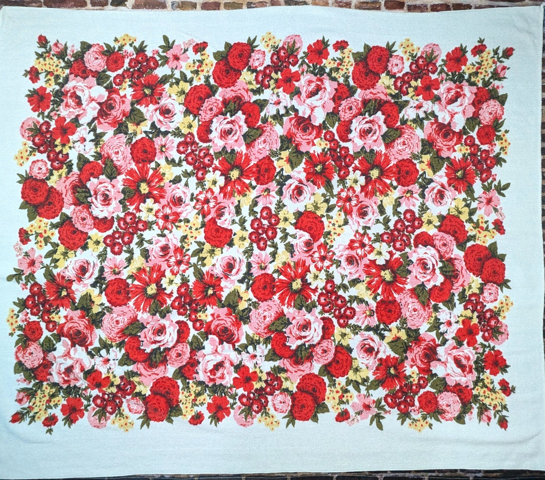 Vintage Terry Cloth Tablecloth - White Red Roses Flowers - 60's 70's ...