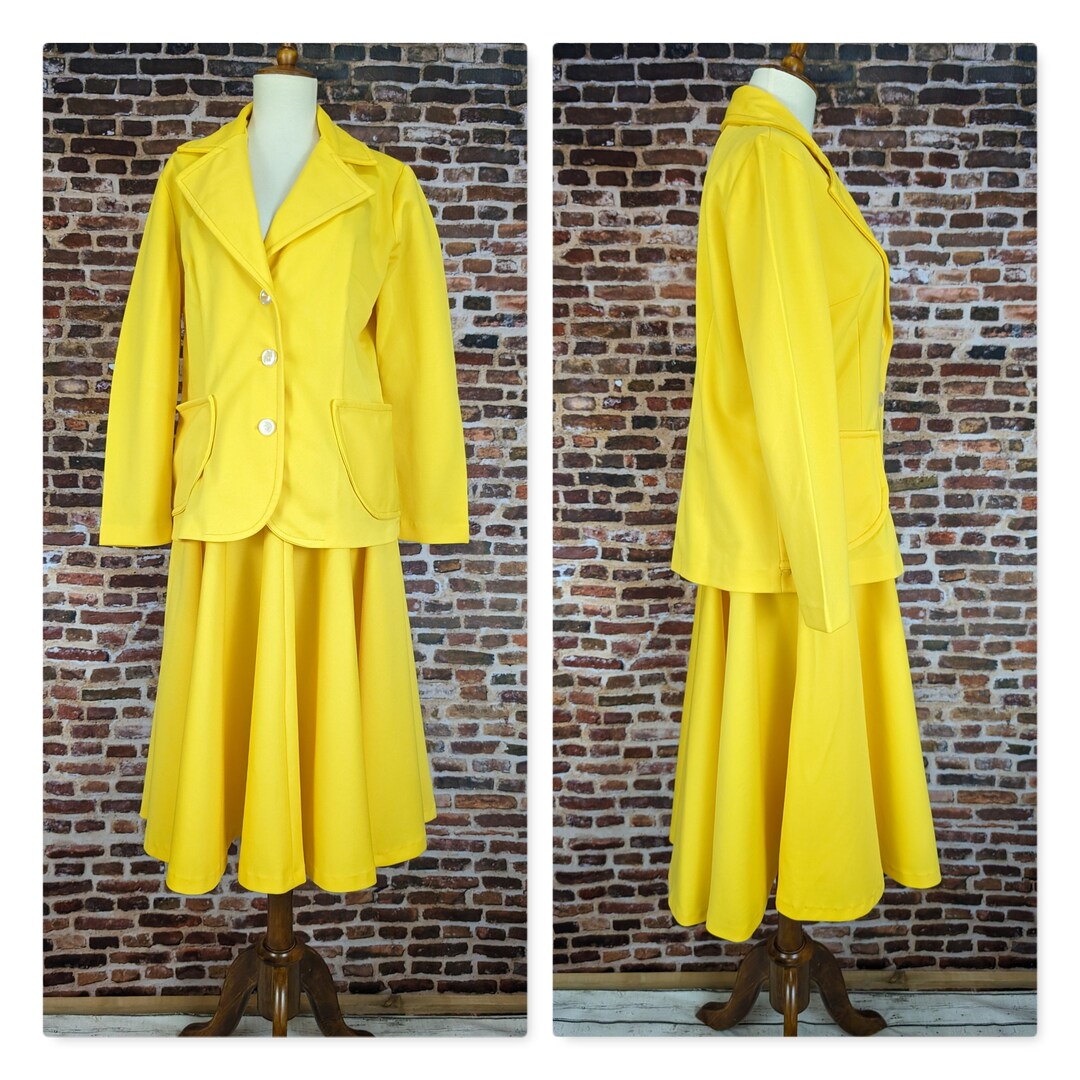 Vintage Two Piece Yellow Circle Skirt Suit - 60's 70's Stretch Knit ...