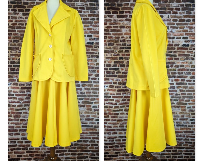 Vintage Two Piece Yellow Circle Skirt Suit - 60's 70's Stretch Knit ...
