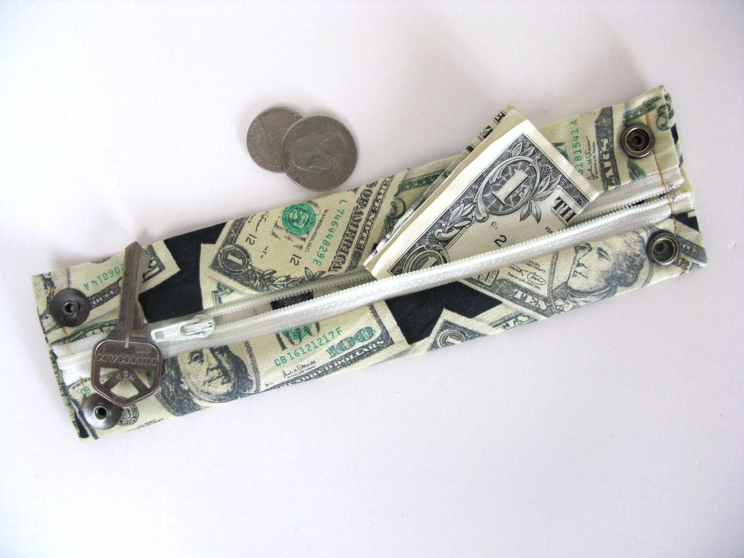 Money Cuff Secret Stash Money Money Money Hide your cash, key, jewels ...