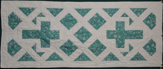 Crosses in the Garden Lattice Table Runner | Etsy