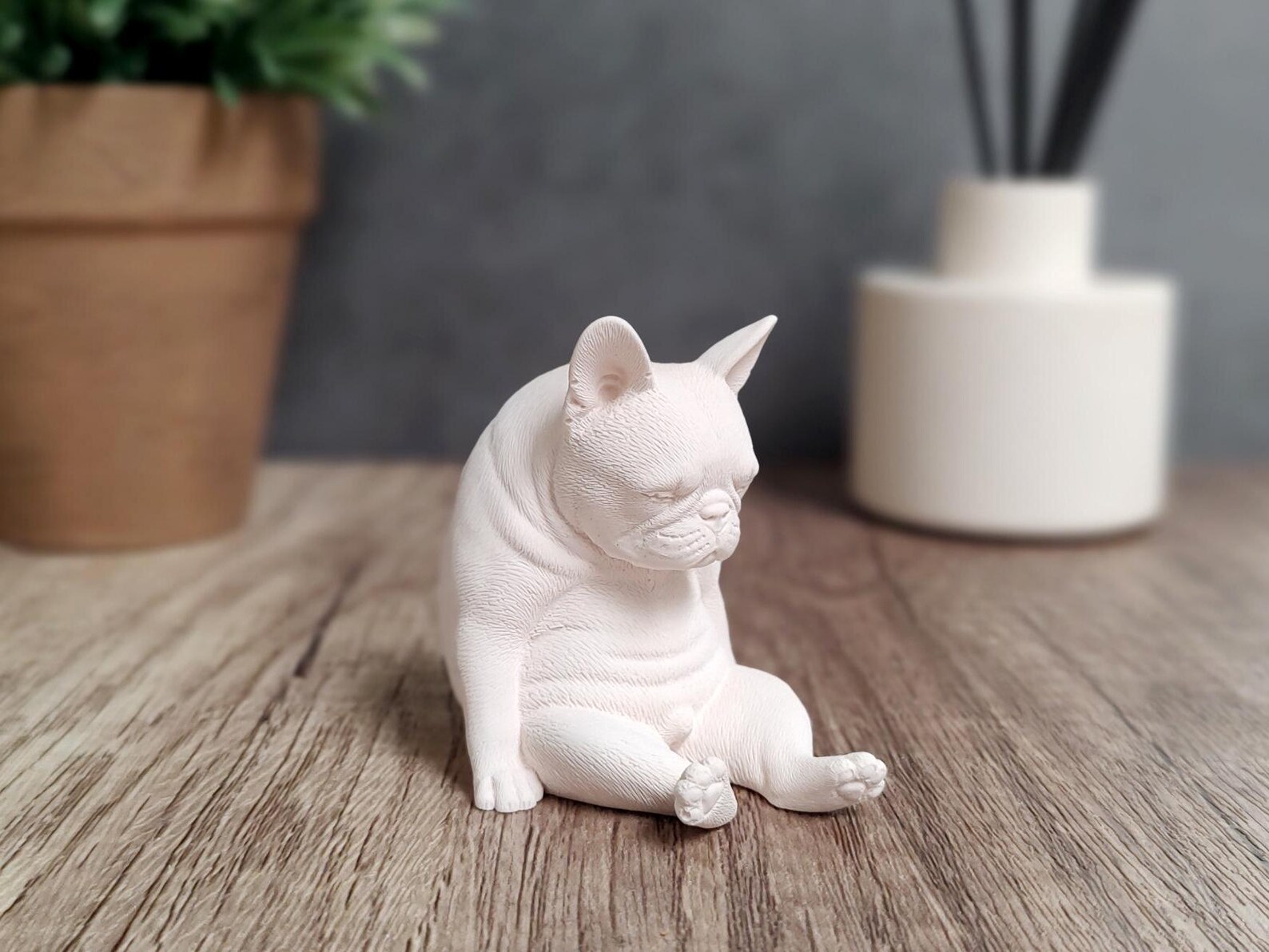Sleeping French Bulldog: Frenchie Lover Gift, Cubicle Desk Buddy ...
