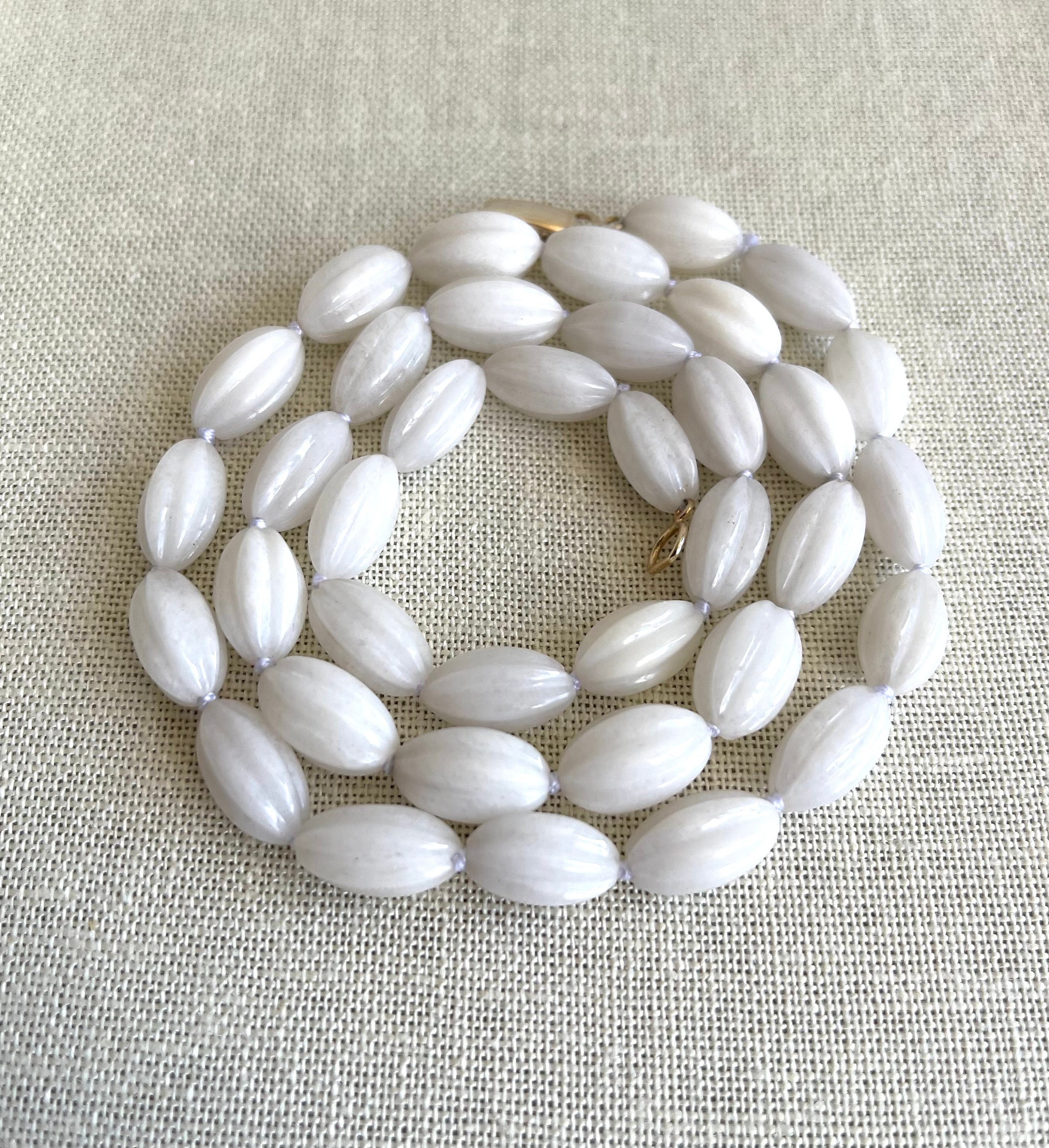 Ming’s Honolulu Fluted White Bead Jade Necklace - Etsy