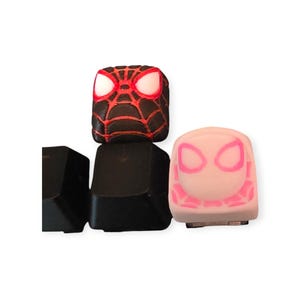 Spider-verse Inspired Keycaps Set for Gamers - Miles Morales and Gwen ...