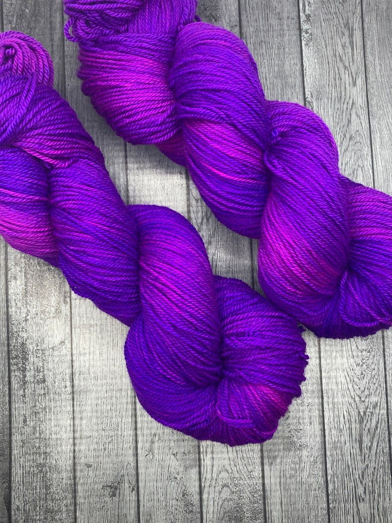 Violet Sky Semi-solid Yarn Hand Dyed Yarn Superwash Yarn - Etsy