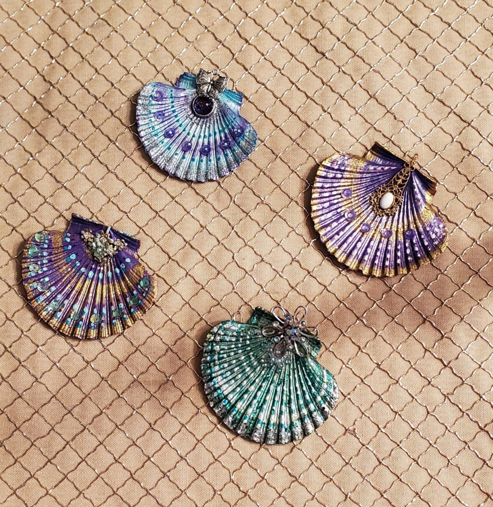 Scallop shell sea shell art hand painted and embellished | Etsy