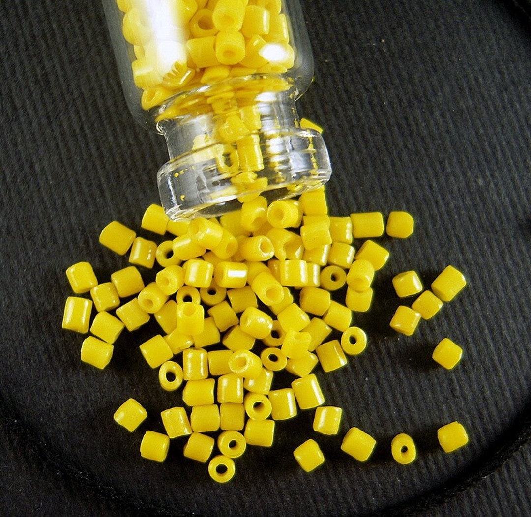 Yellow Italian Glass Short Bugle Beads - 1.5x2mm - Bright Yellow ...