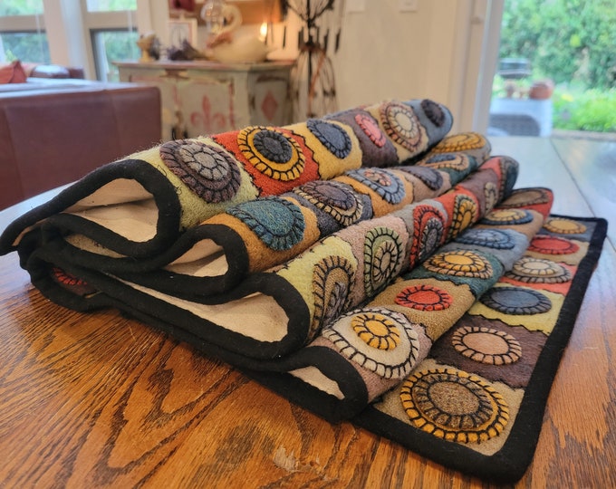 Modern Farmhouse Penny Runner, Printed Pattern wool Applique, Penny Rug ...