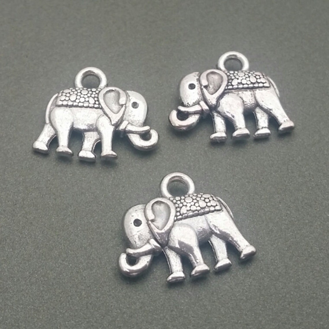 Elephant Charms Qty. 10 Antique Silver Charms Animal - Etsy