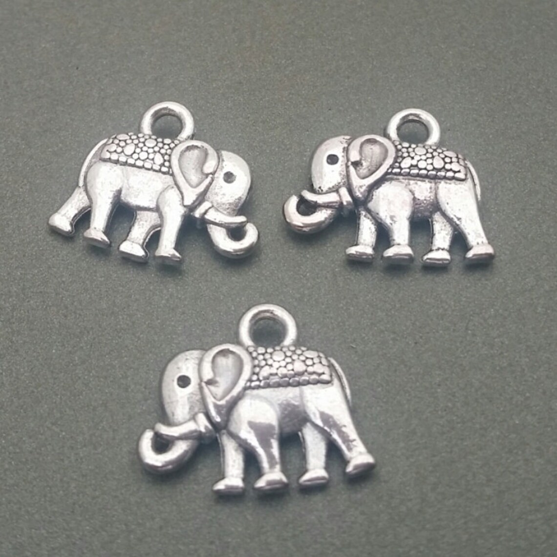 Elephant Charms Qty. 10 Antique Silver Charms Animal - Etsy