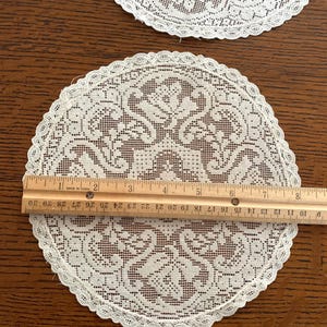 Four 8-inch Doilies, Vintage Filet Net Lace, NEED MENDING - Etsy