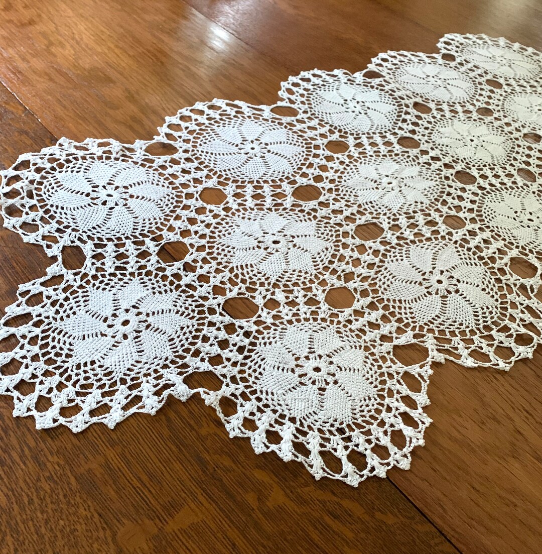 Vintage Crocheted Table Runner, 15" X 33" - Etsy