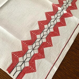 Vintage Towel, Huck Cloth Swedish Weave, Cranberry Red & Black - Etsy