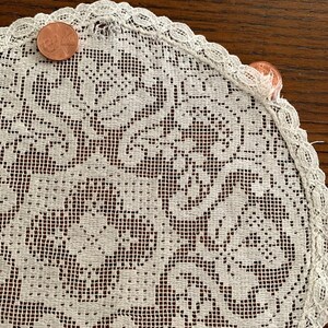 Four 8-inch Doilies, Vintage Filet Net Lace, NEED MENDING - Etsy