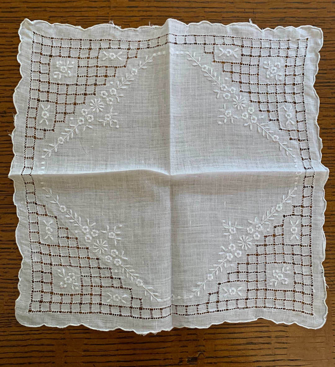 Vintage Embroidered Handkerchief With Embroidery and Drawn Thread Work ...