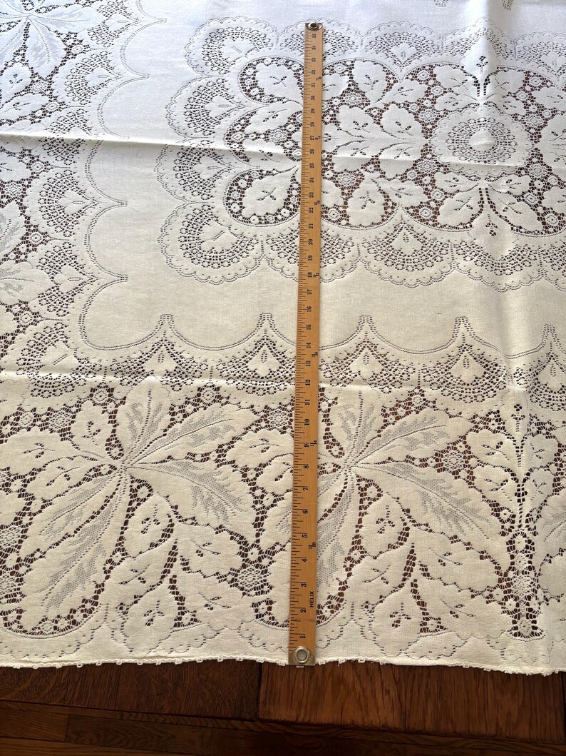 Vintage Quaker Lace Tablecloth: 76" X 56" Light Cream Fabric - Etsy