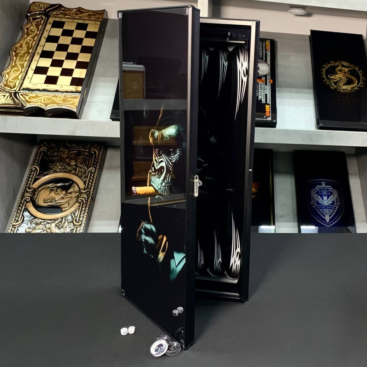 Luxury Glass Backgammon Set, Game Board MONKEY Gorilla Desigh ...