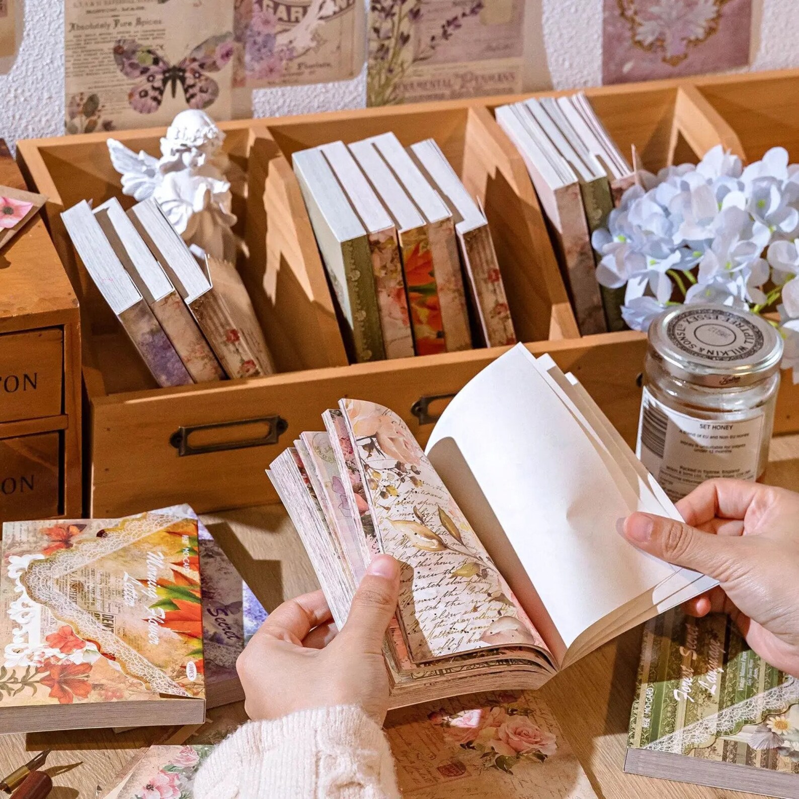100 Sheets Vintage Decorative Paper Scrapbooking Background Paper ...