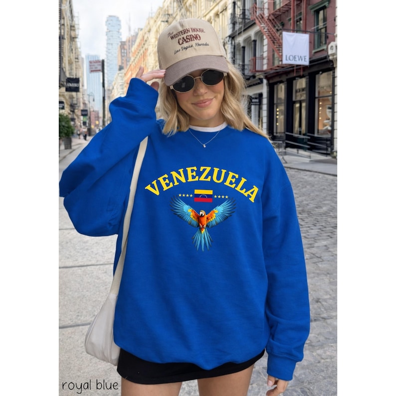 Venezuela Sweatshirt, Venezuela Gift- Venezuelan Flag Crewneck Pullover ...