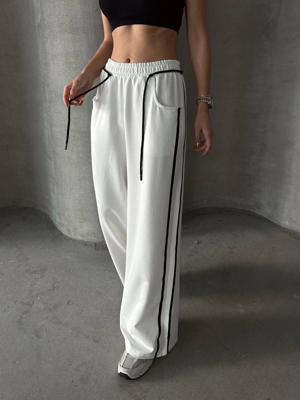 Line Detail Tracksuit Survêtement à Détail De Ligne Trainingsanzug Mit ...