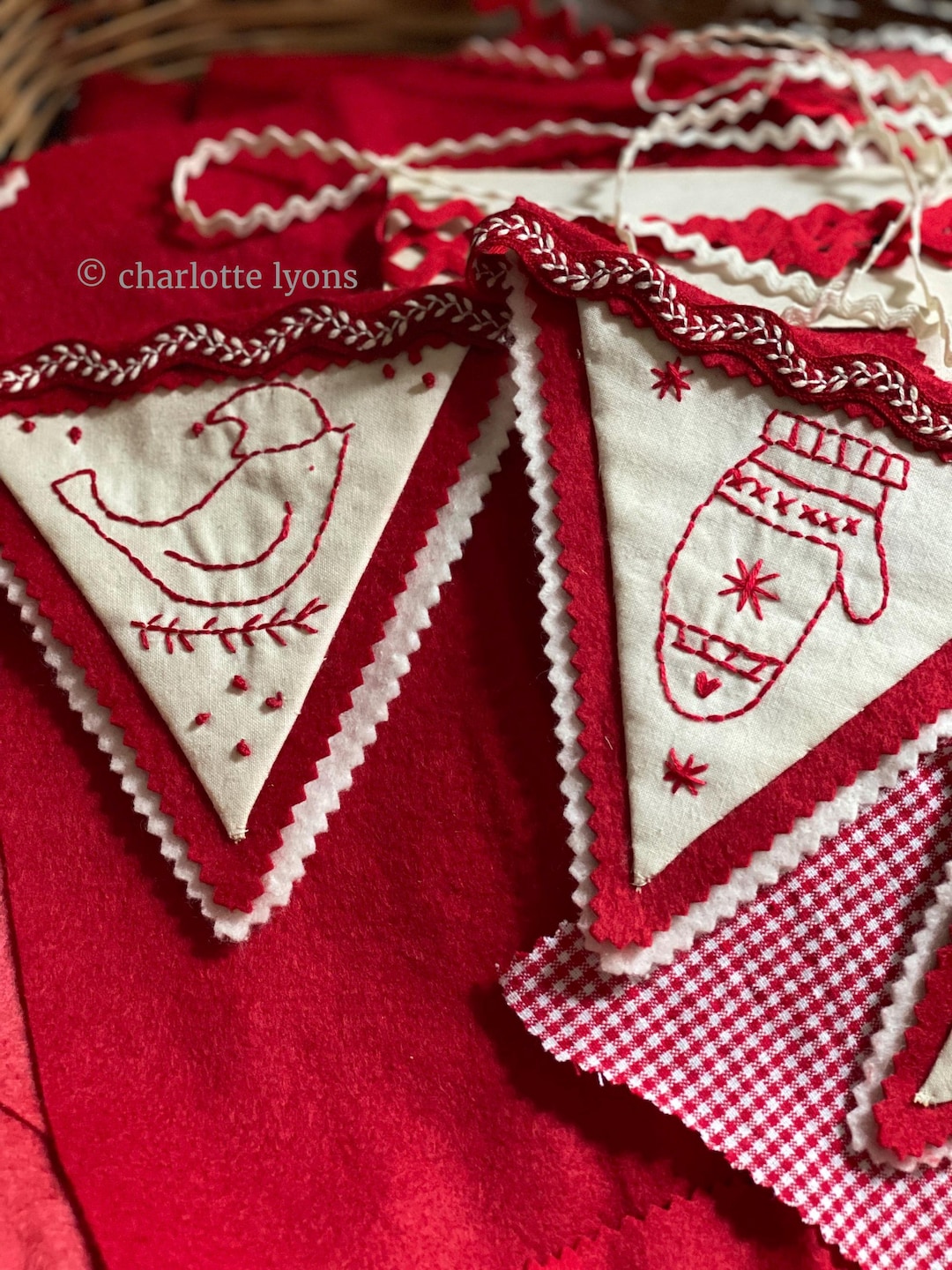 Holiday Banner to Stitch With Embroidery and Cut Apart for a Festive ...