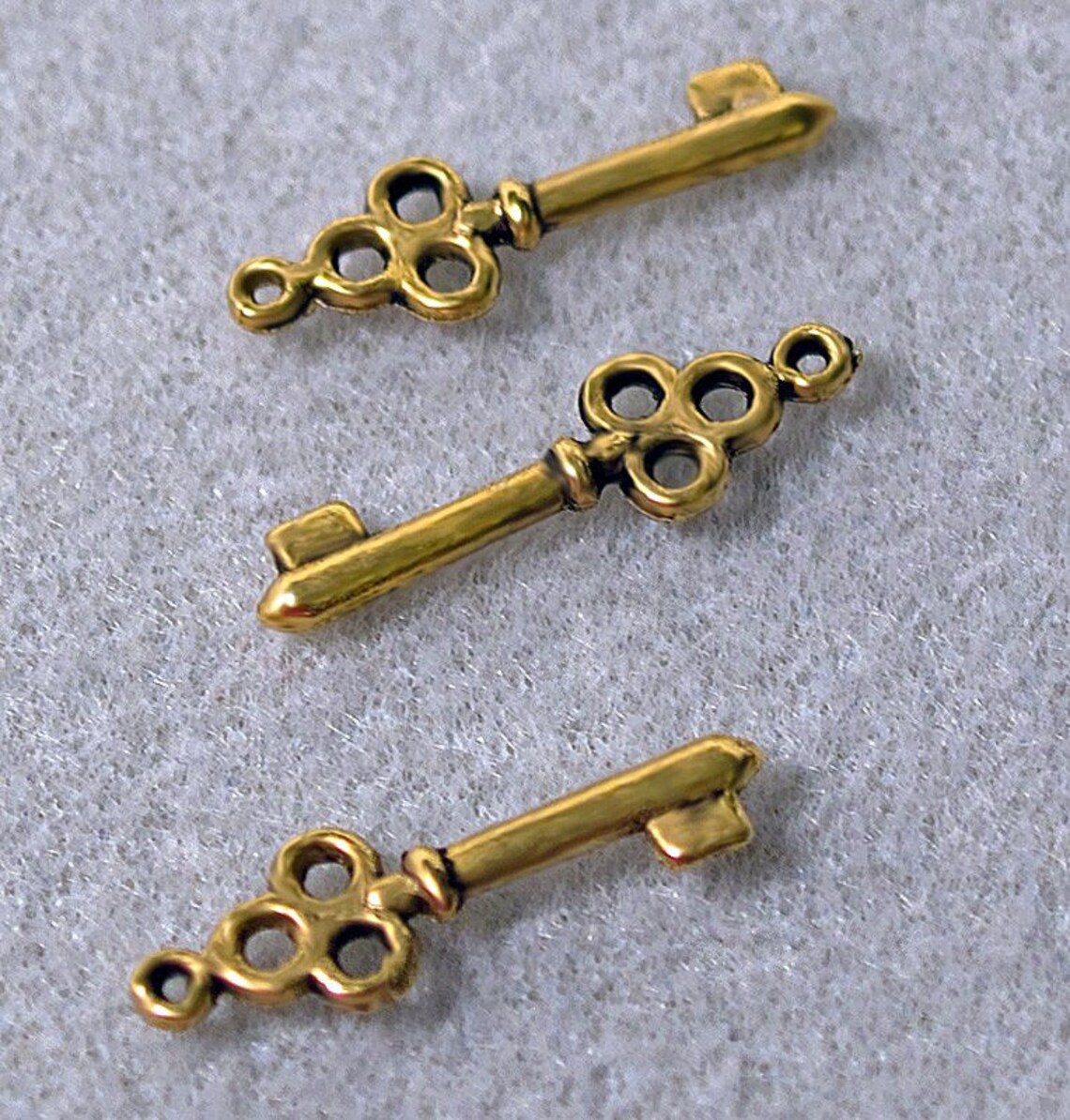 Little Golden Keys-charms-pendants - Etsy