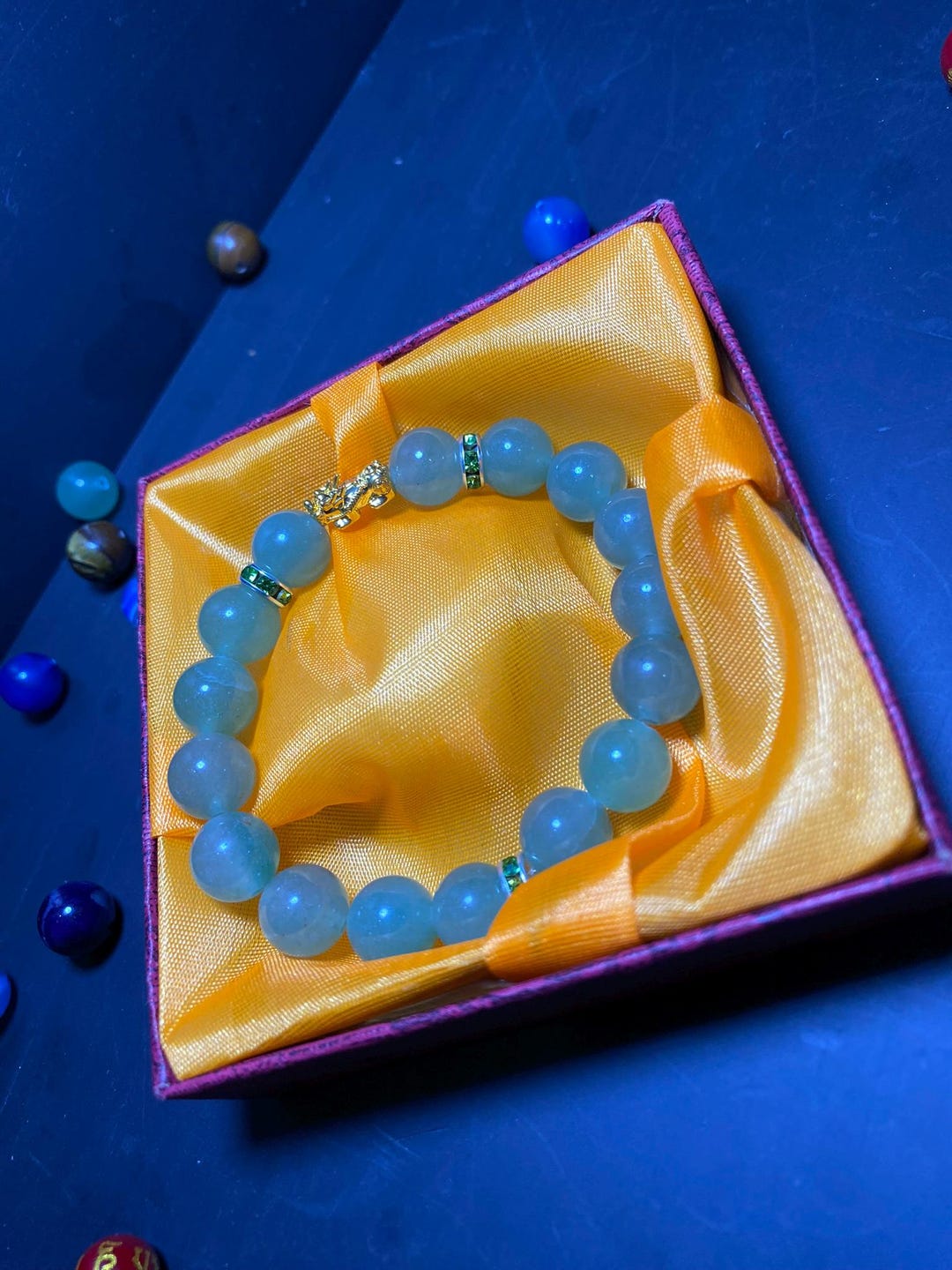 Zabel 18k Gold Small Pixiu Piyao. Light Gray-white Onyx Beads - Etsy