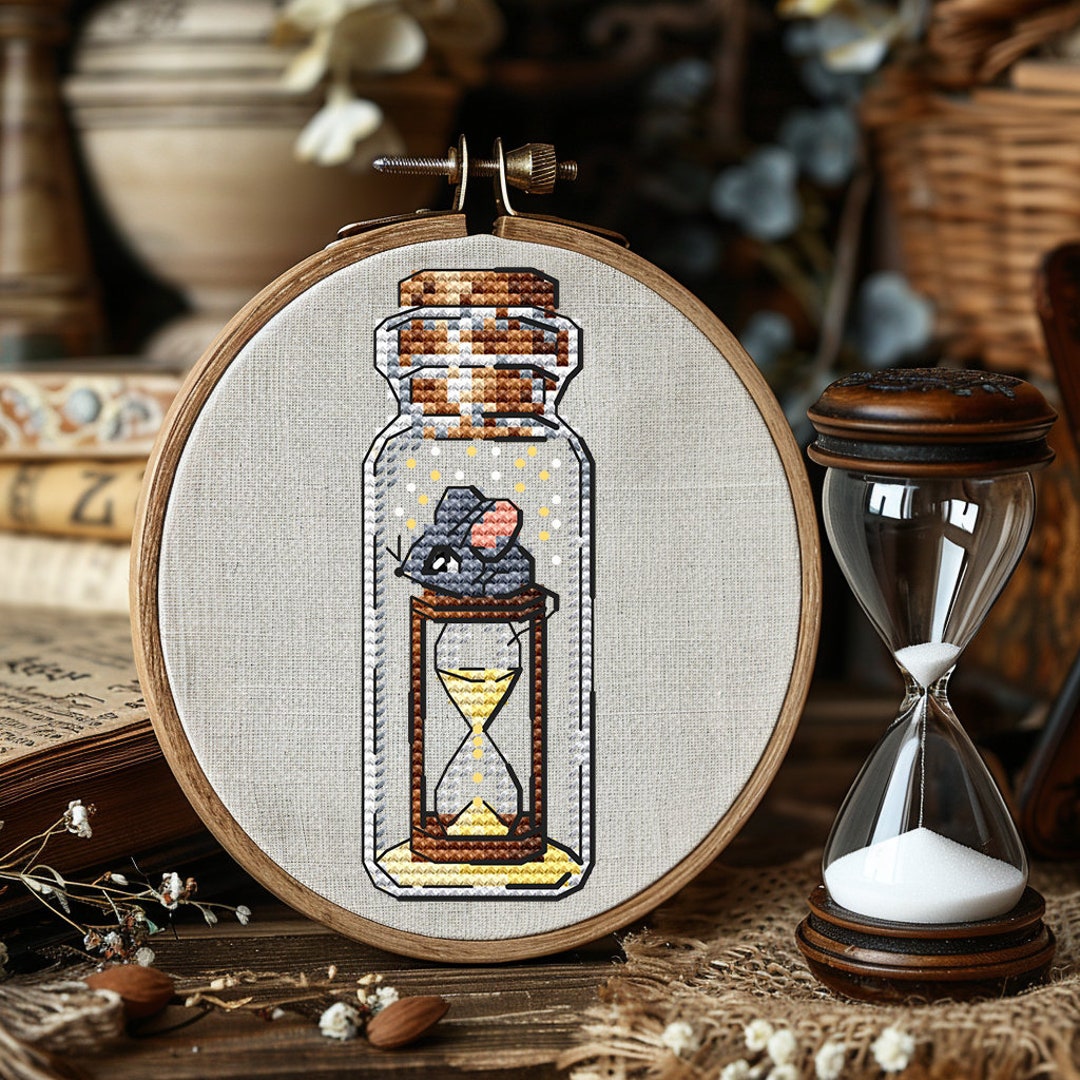 Mouse on an Hourglass Cross Stitch Pattern, Cute Xstitch Pattern, Time ...