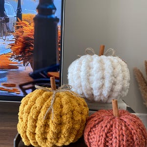 Set of 3 | Hand Knit Pumpkins | Fall Decor | Cozy | Chunky Knit - Etsy