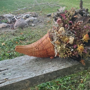 CORNUCOPIA Hanging Thanksgiving WREATH ALTERNATIVE or Table Decoration ...