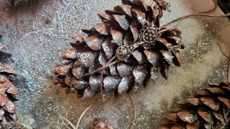 PINE CONE HEART Hanging Tree Love Ornament - Etsy