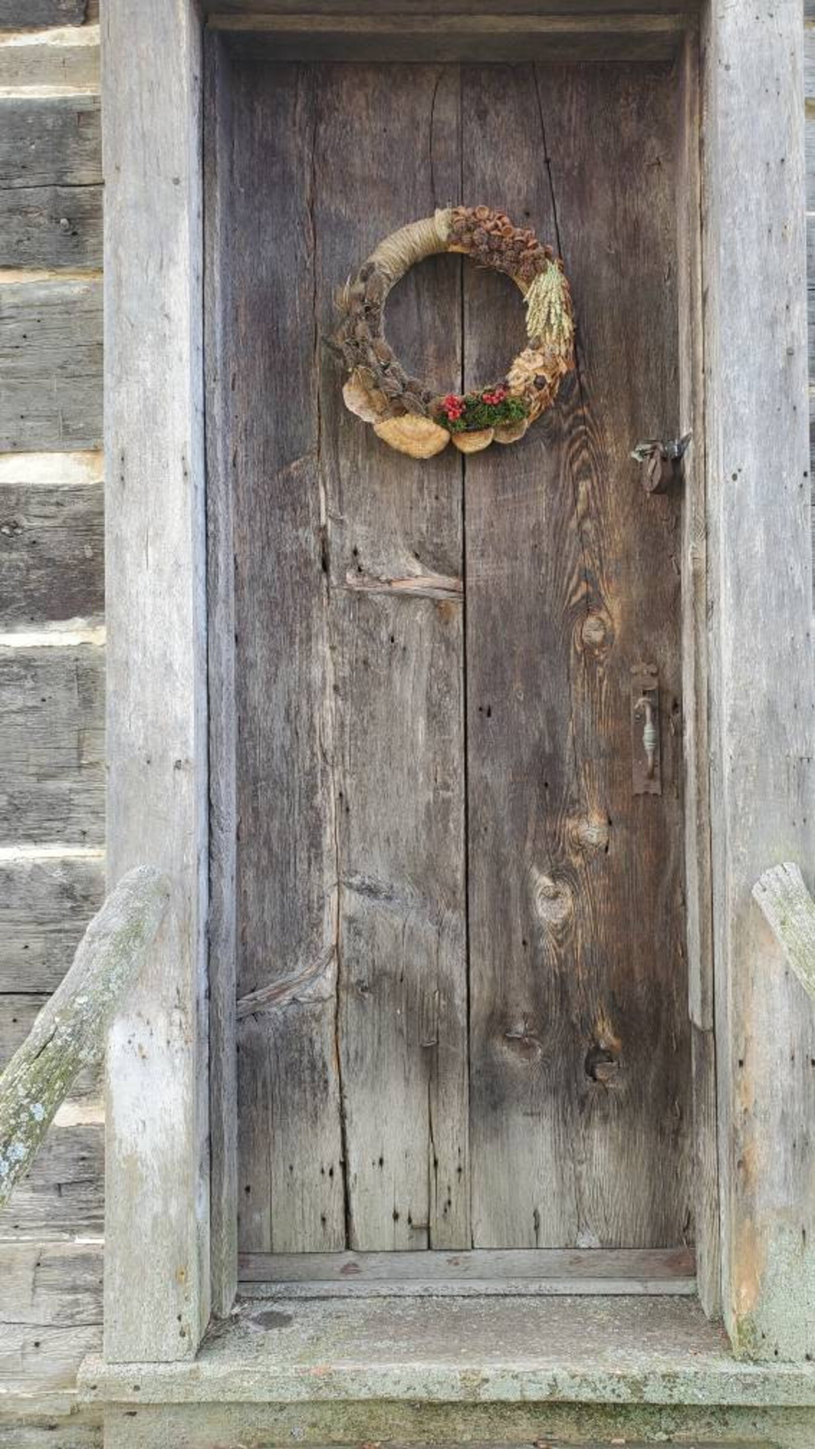 LANDSCAPING WREATH Number Six Dried Flower Decoration in Woodland ...