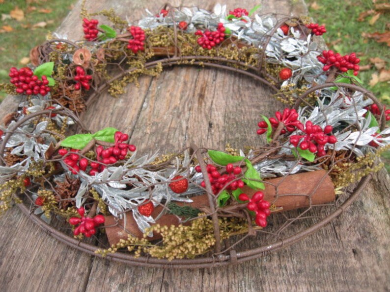 CHICKEN WIRE Cage WREATH Dried Flower & Pine Cone Winter | Etsy