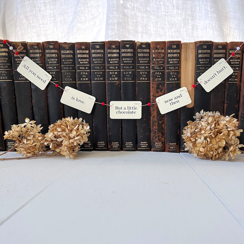 Valentine Garland - Etsy