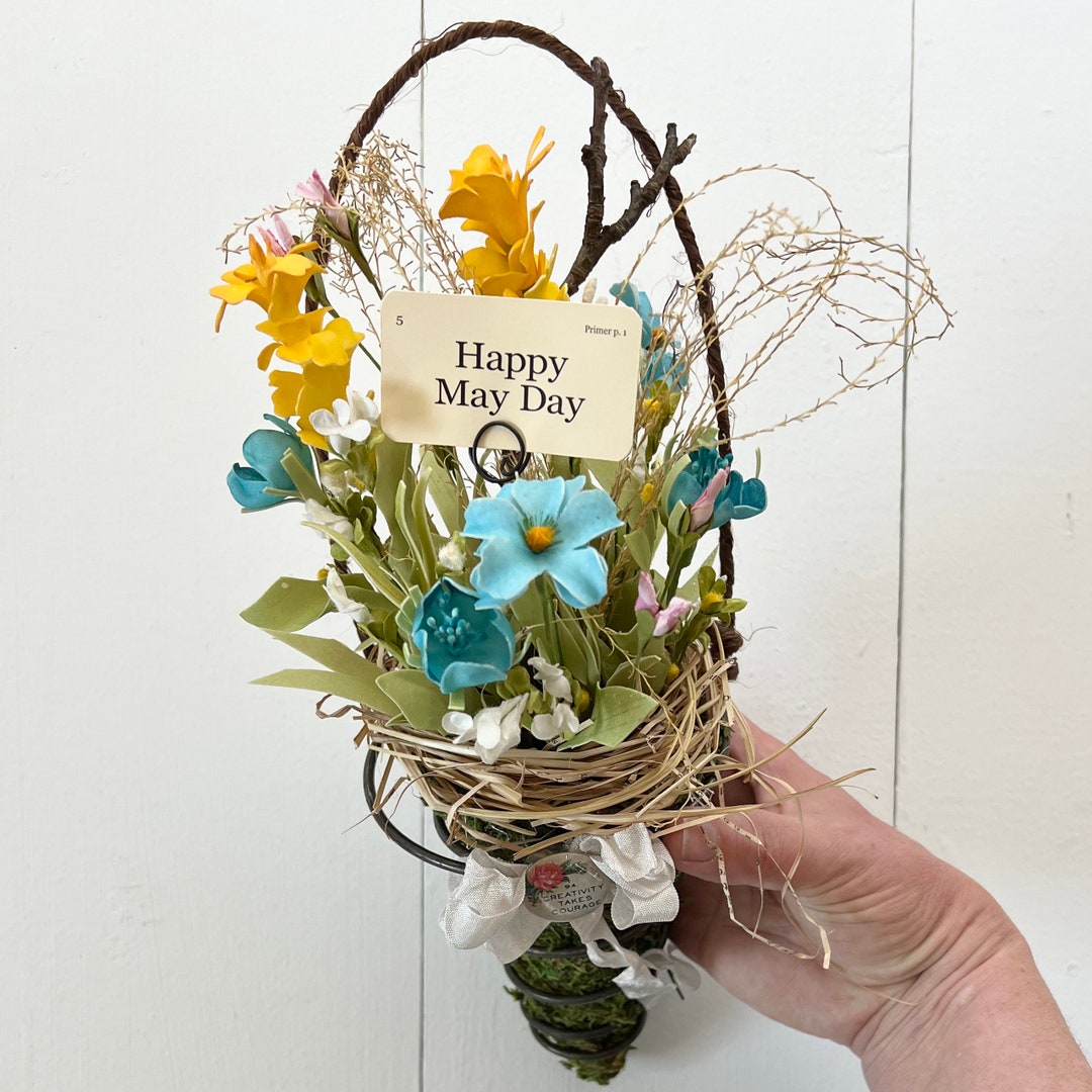 Hanging Spring Flower Bouquet: Upcycled Metal Spring Doorknob Hanger - Etsy