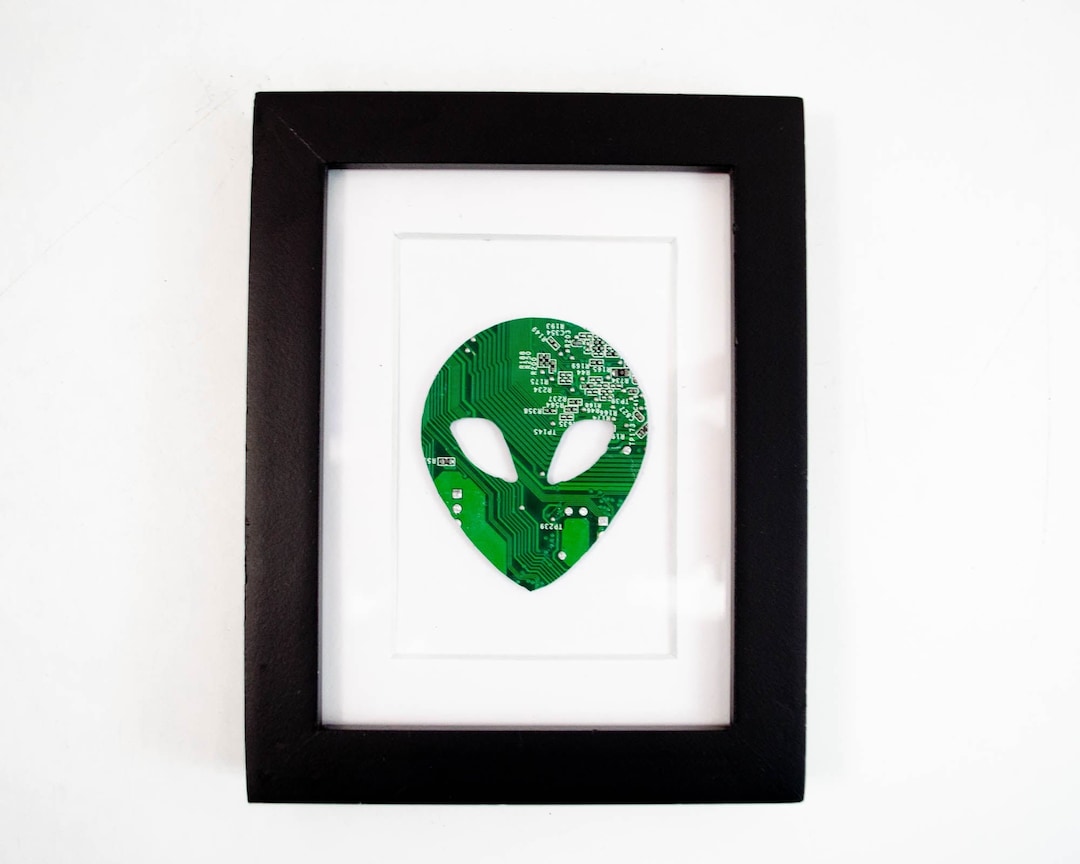 Alien Head Circuit Board Art - Mini Extraterrestrial Motherboard Art ...