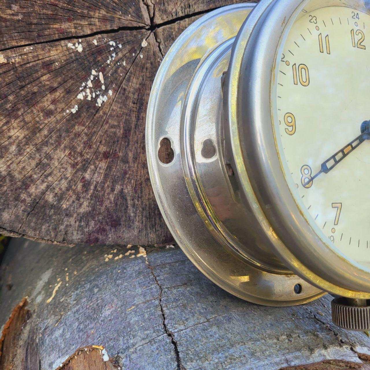Large Cabin Mechanical Wall Clocks Clocks in the Cabin Ship Clocks ...