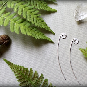 Fiddlehead // Sterling Silver Forest Fern Earrings - Etsy