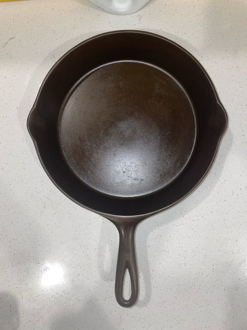 Vintage Pre Wagner Extremely Rare SIDNEY HOLLOWWARE Cast Iron SKILLET ...