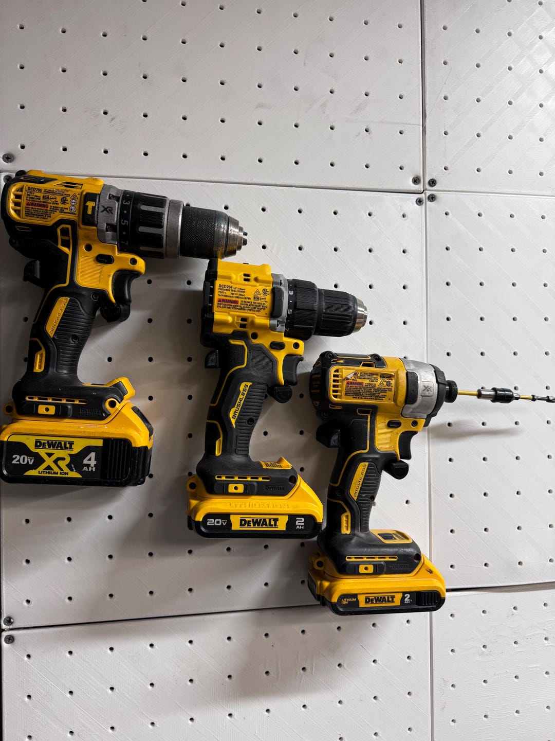Wall-mounted Bracket for Cordless Power Tools: Organize Your Dewalt ...