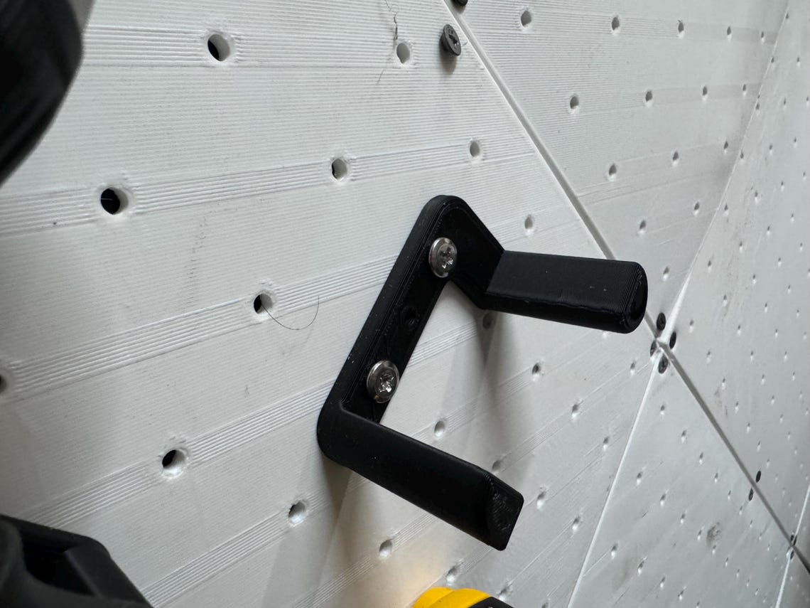 Wall-mounted Bracket for Cordless Power Tools: Organize Your Dewalt ...