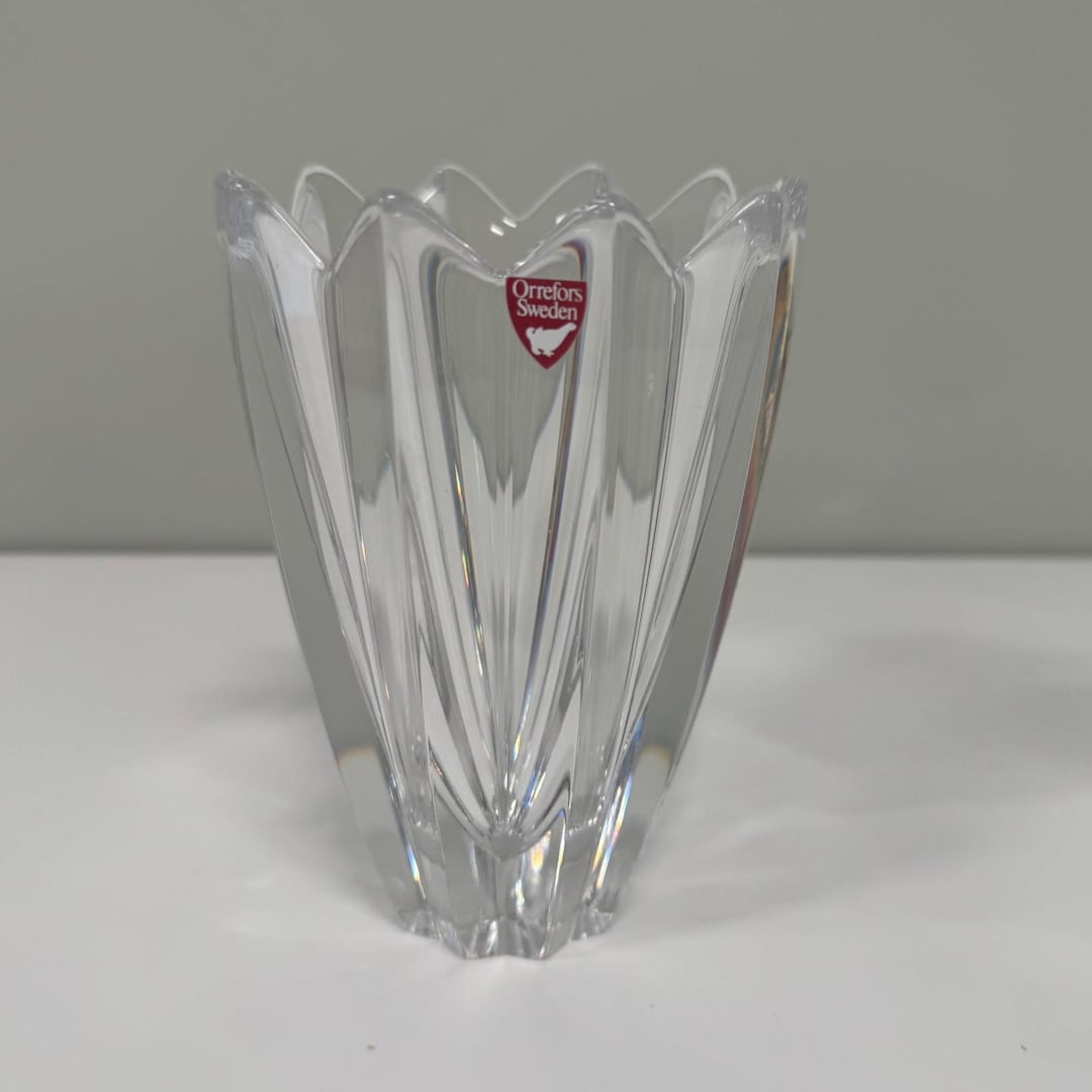 Orrefors (sweden) "fleur" Ribbed Crystal Vase Designed by Jan Johansson ...